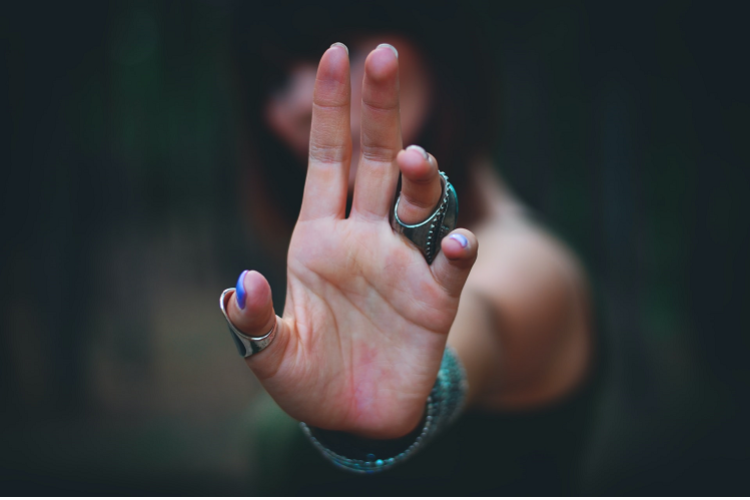 ¿Manos resecas? Pon en práctica estos tips calmantes | esVivir