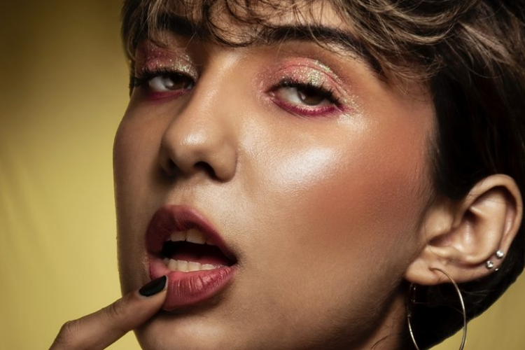 Cómo aplicar el colorete líquido para que tu rostro luzca perfecto ...