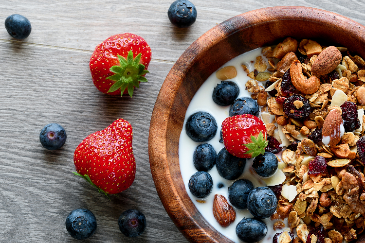 8 beneficios de comer yogur | esVivir