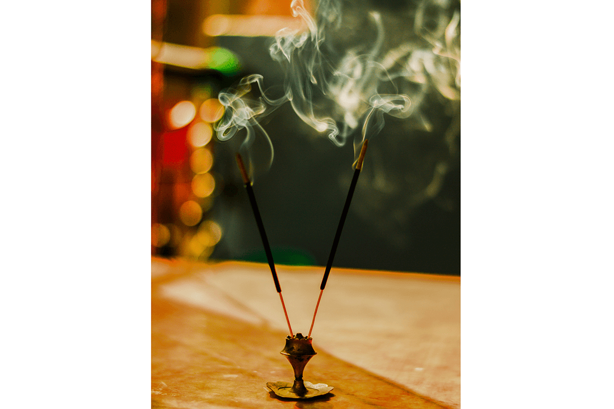 Cómo utilizar el incienso para crear ambientes únicos en tu hogar | esVivir