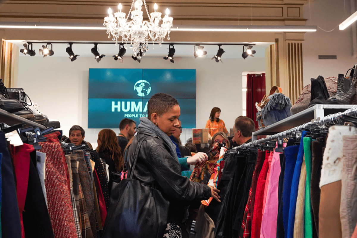Humana abre su tienda vintage más emblemática en Barcelona | esVivir