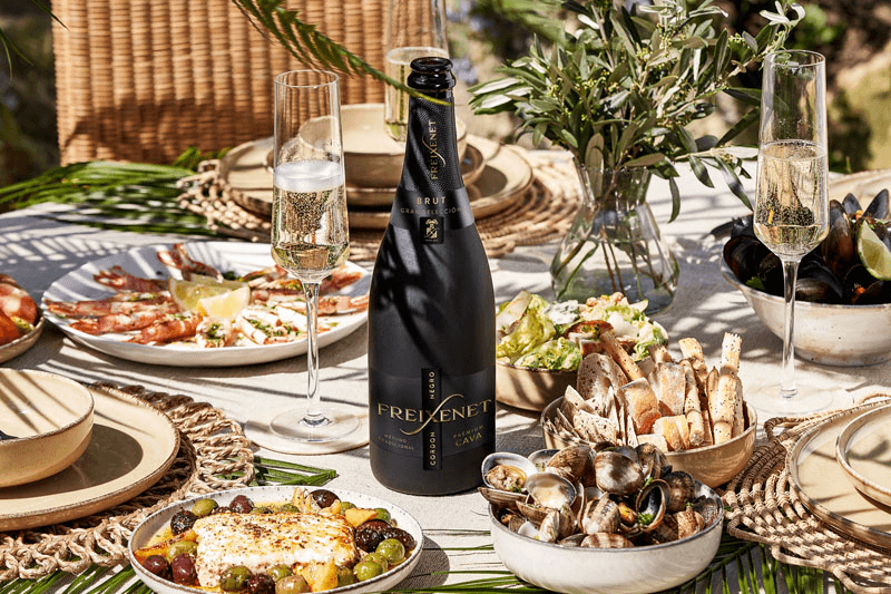 Freixenet celebra el 50 Aniversario de su Cava Cordón Negro | esVivir
